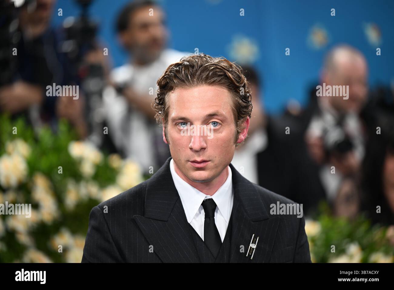 Jeremy Allen White attending the Metropolitan Museum of Art Costume ...