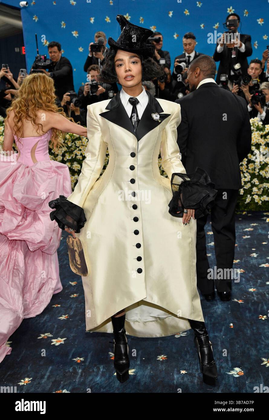 Tessa Thompson attends The Metropolitan Museum of Art's Costume ...