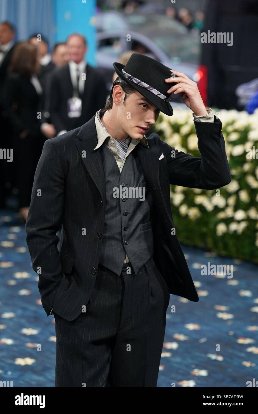 Ny. 05th May, 2025. Louis Partridge at arrivals for The 2025 Costume ...