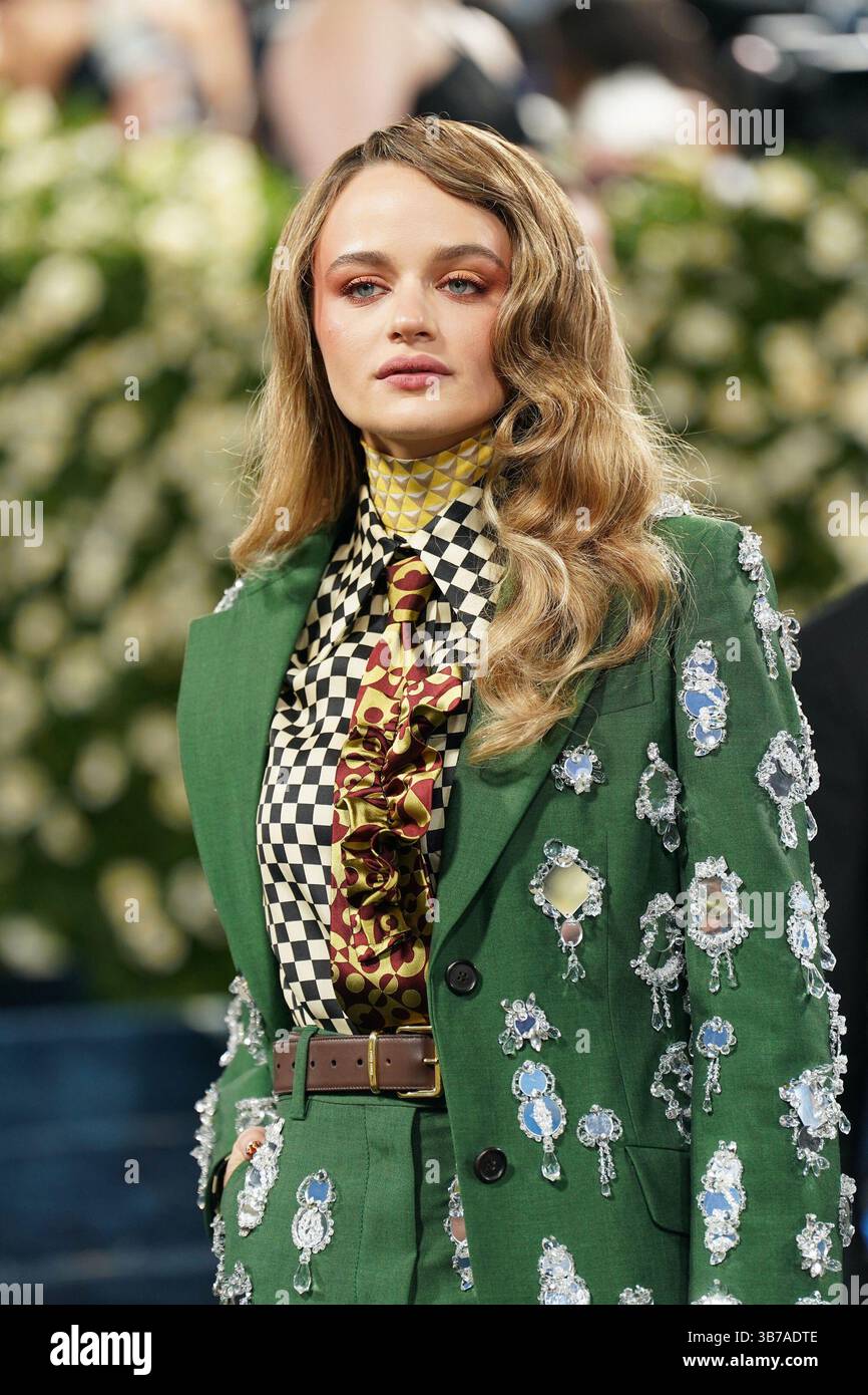 Joey King at arrivals for The 2025 Costume Institute Exhibition ...