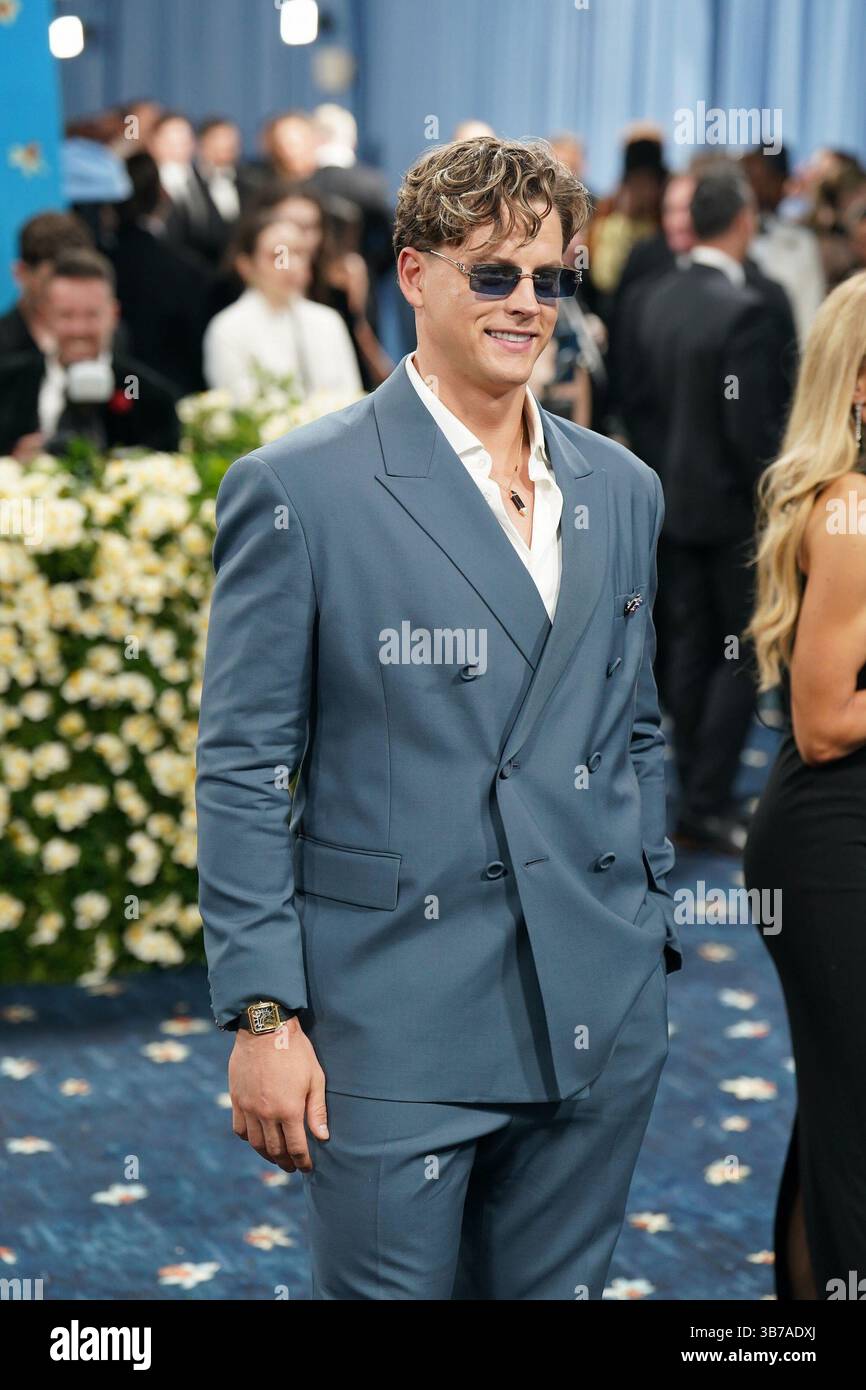 Joe Burrow at arrivals for The 2025 Costume Institute Exhibition ...