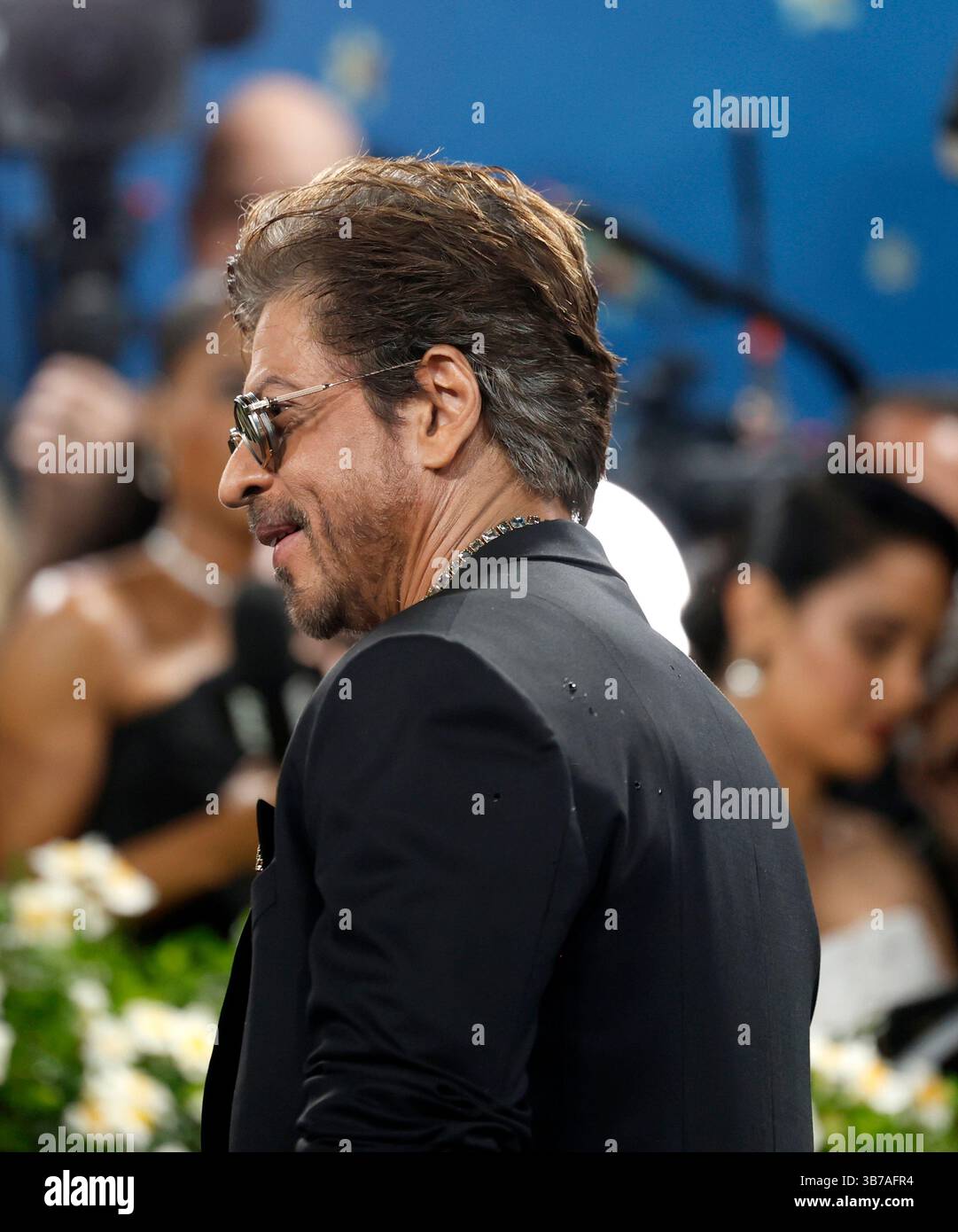 Met gala 2025 shah rukh khan hi-res stock photography and images - Alamy