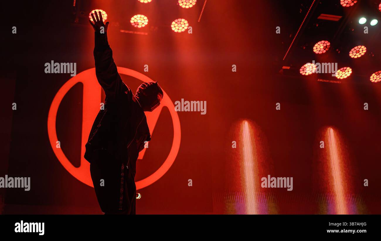 Glasgow, UK. 05th May, 2025. Tyler Joseph of Twenty One Pilots performs ...
