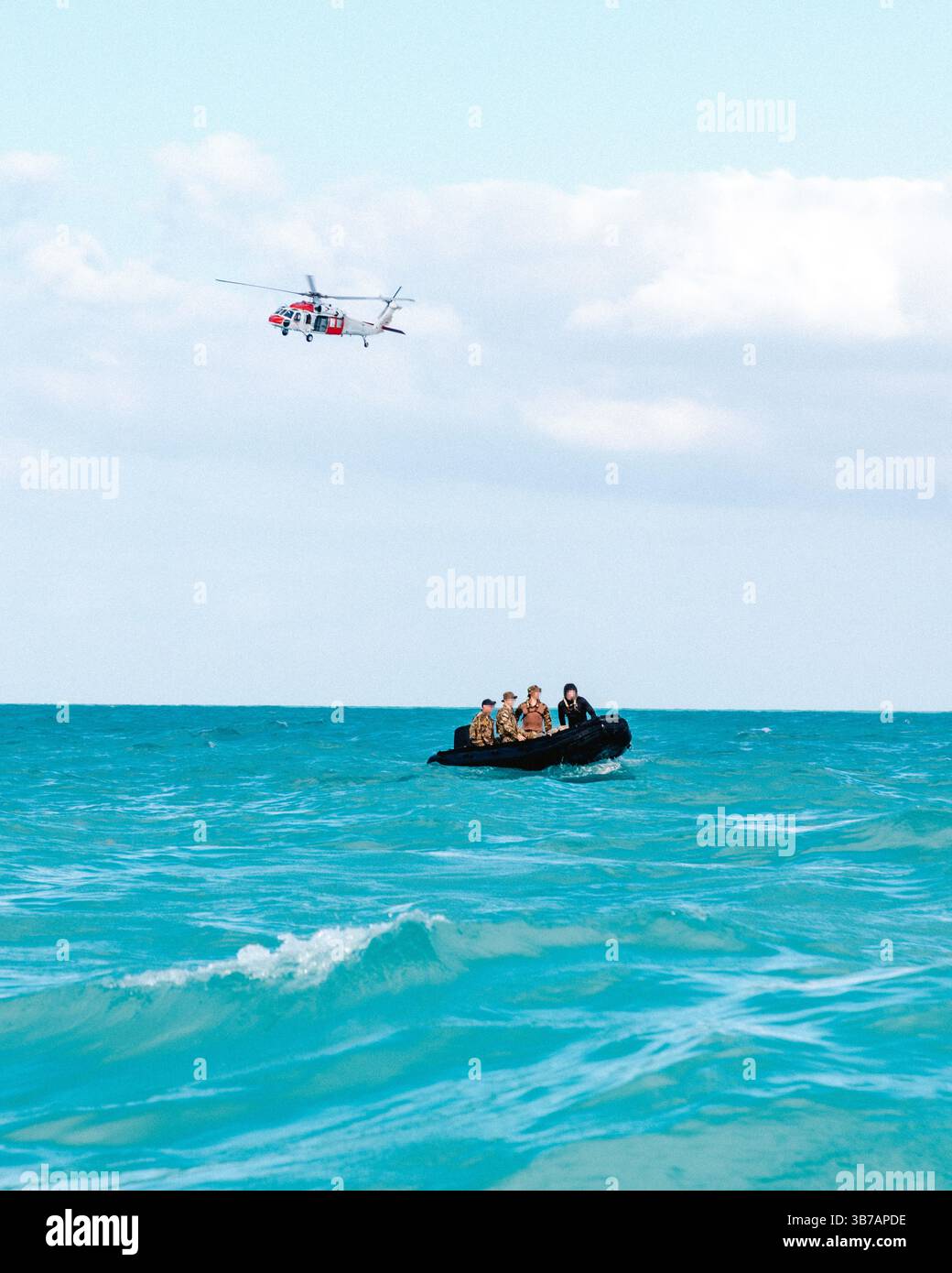 Green Berets from 10th Special Forces Group (Airborne) move towards ...