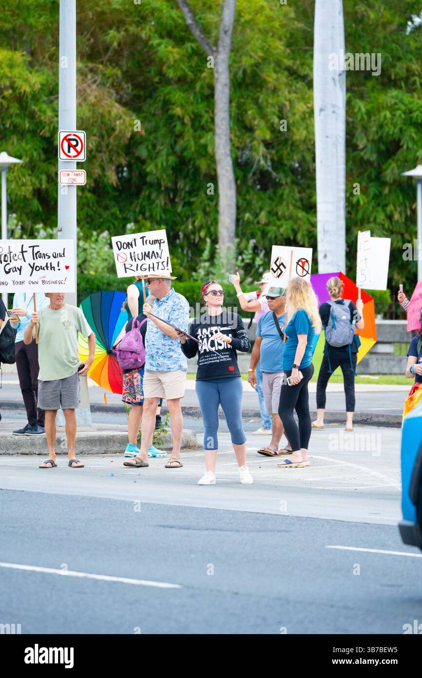 Crowd Descends on Hawaii State Capitol in Protest Against President ...