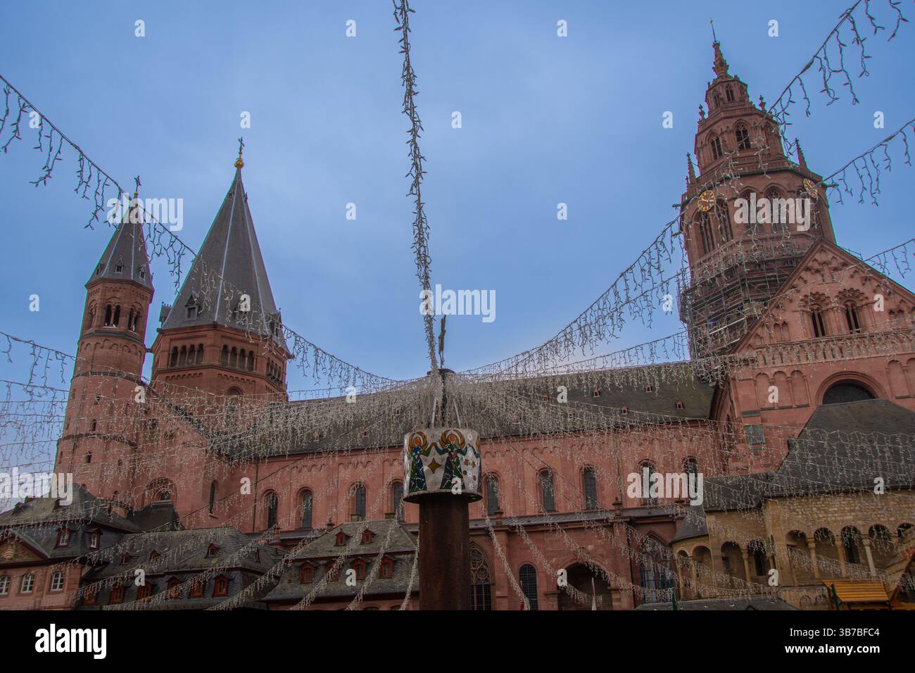 Mainzer dom st martin hi-res stock photography and images - Alamy