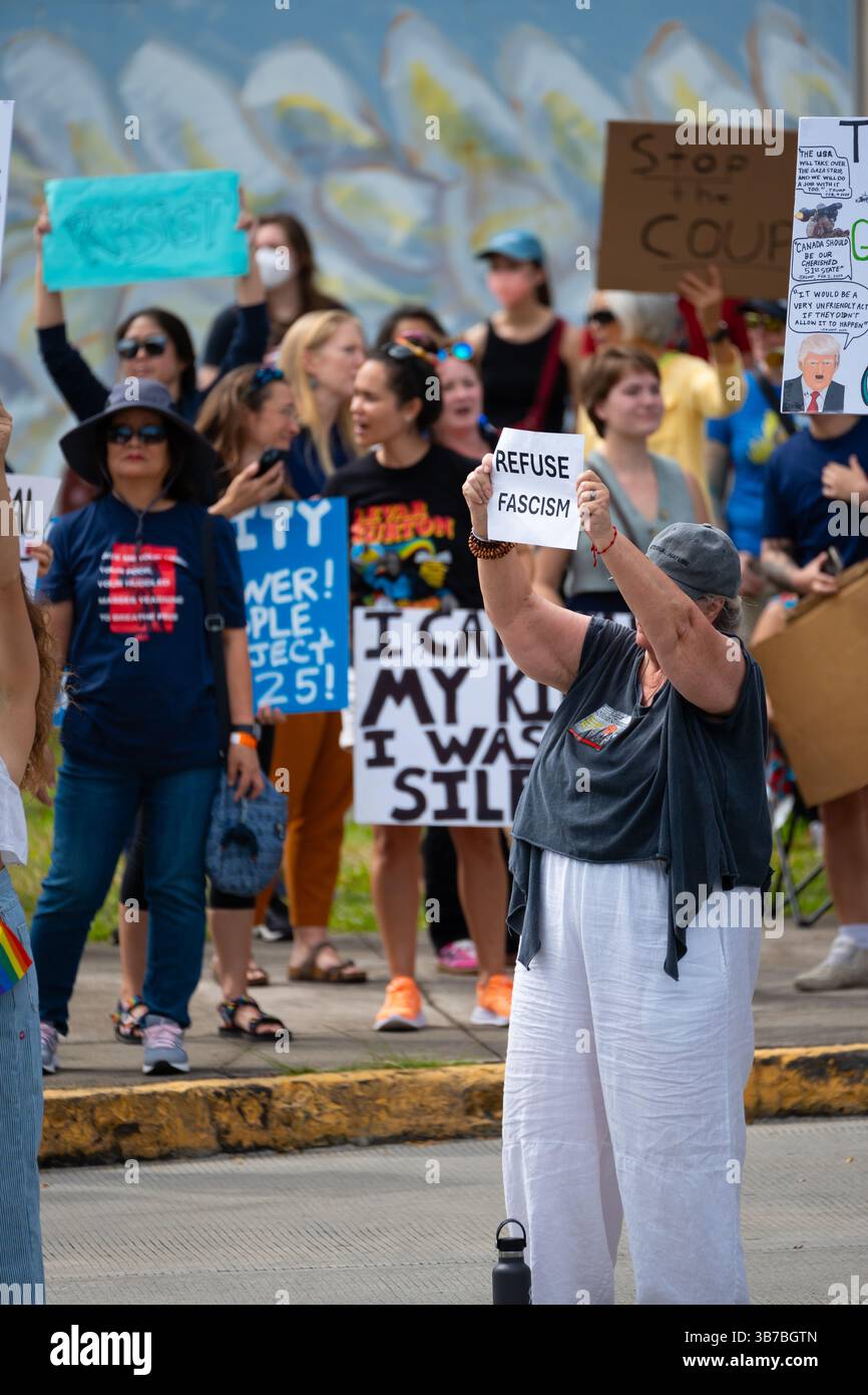 Crowd Descends on Hawaii State Capitol in Protest Against President ...