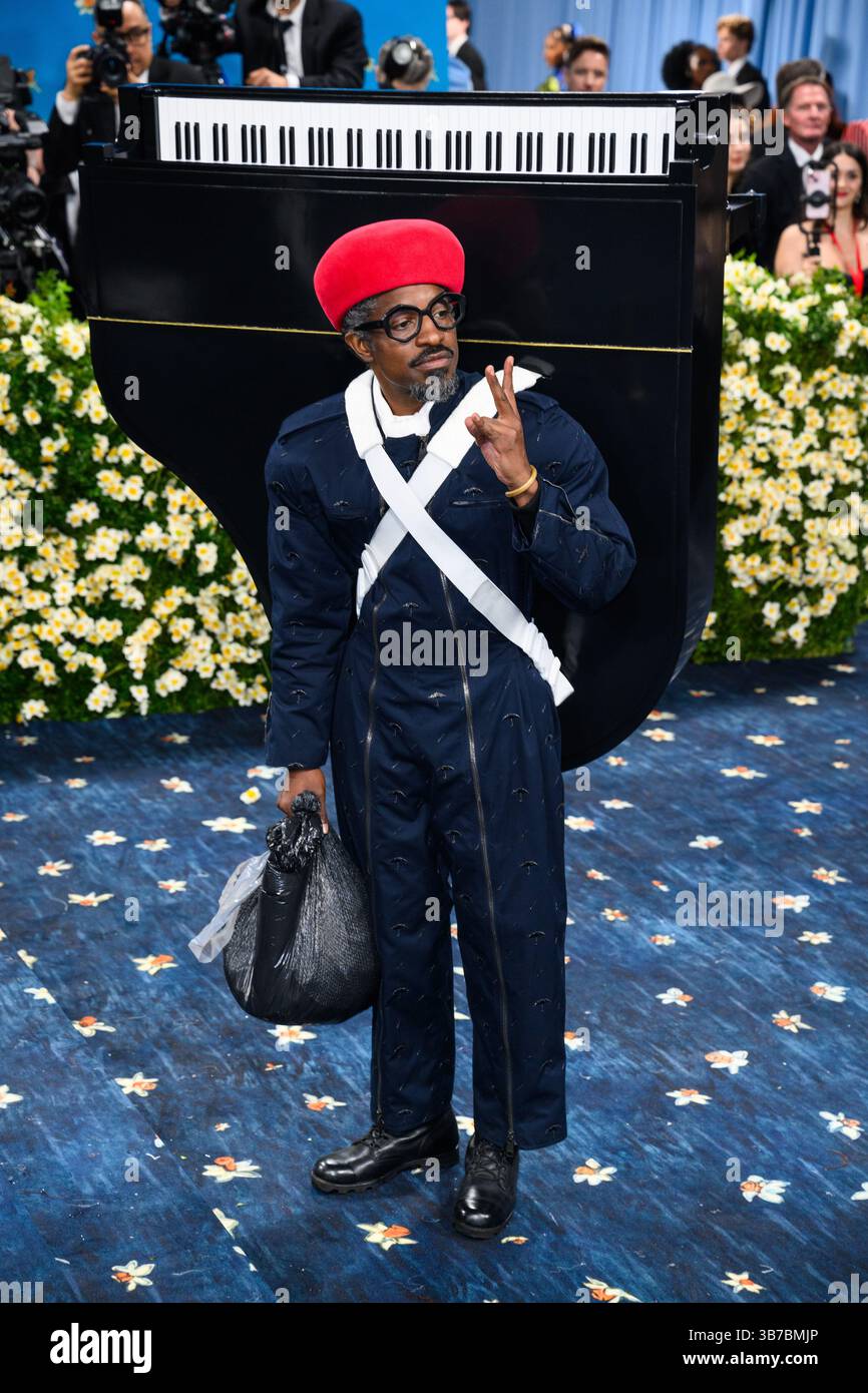New York, USA. 5 May 2025. Andre 3000 attending the Metropolitan Museum ...