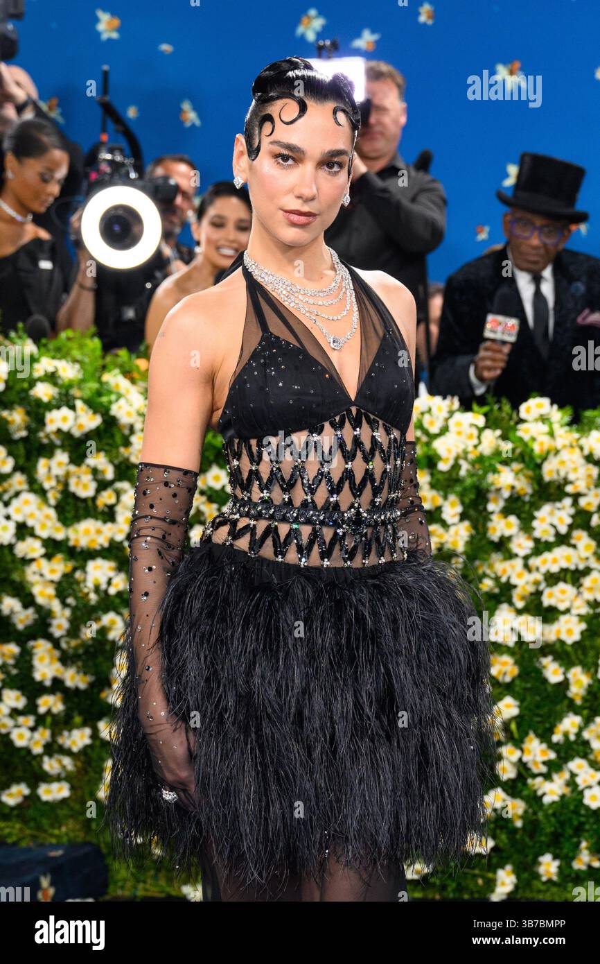 New York, USA. 5 May 2025. Dua Lipa attending the Metropolitan Museum ...