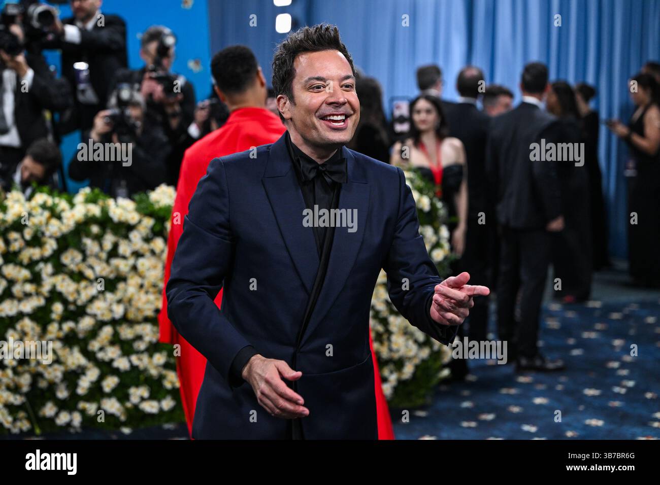 New York, USA. 05th May, 2025. Jimmy Fallon walking on the red carpet ...