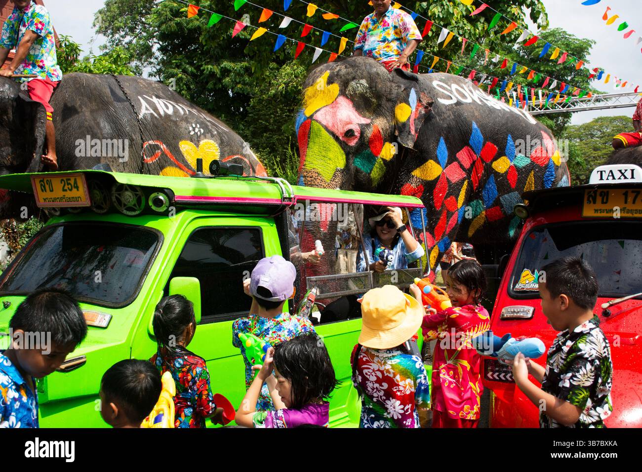 Local thai people and travelers journey to travel visit playing ...