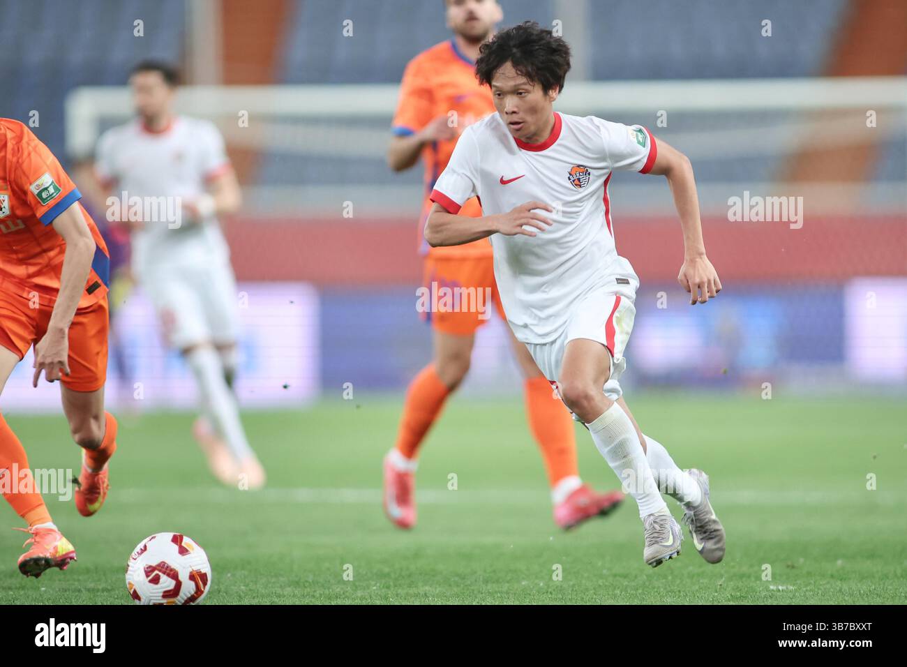 Shandong Taishan Football Club 1-1 draw Qingdao Hainiu Football Club at ...