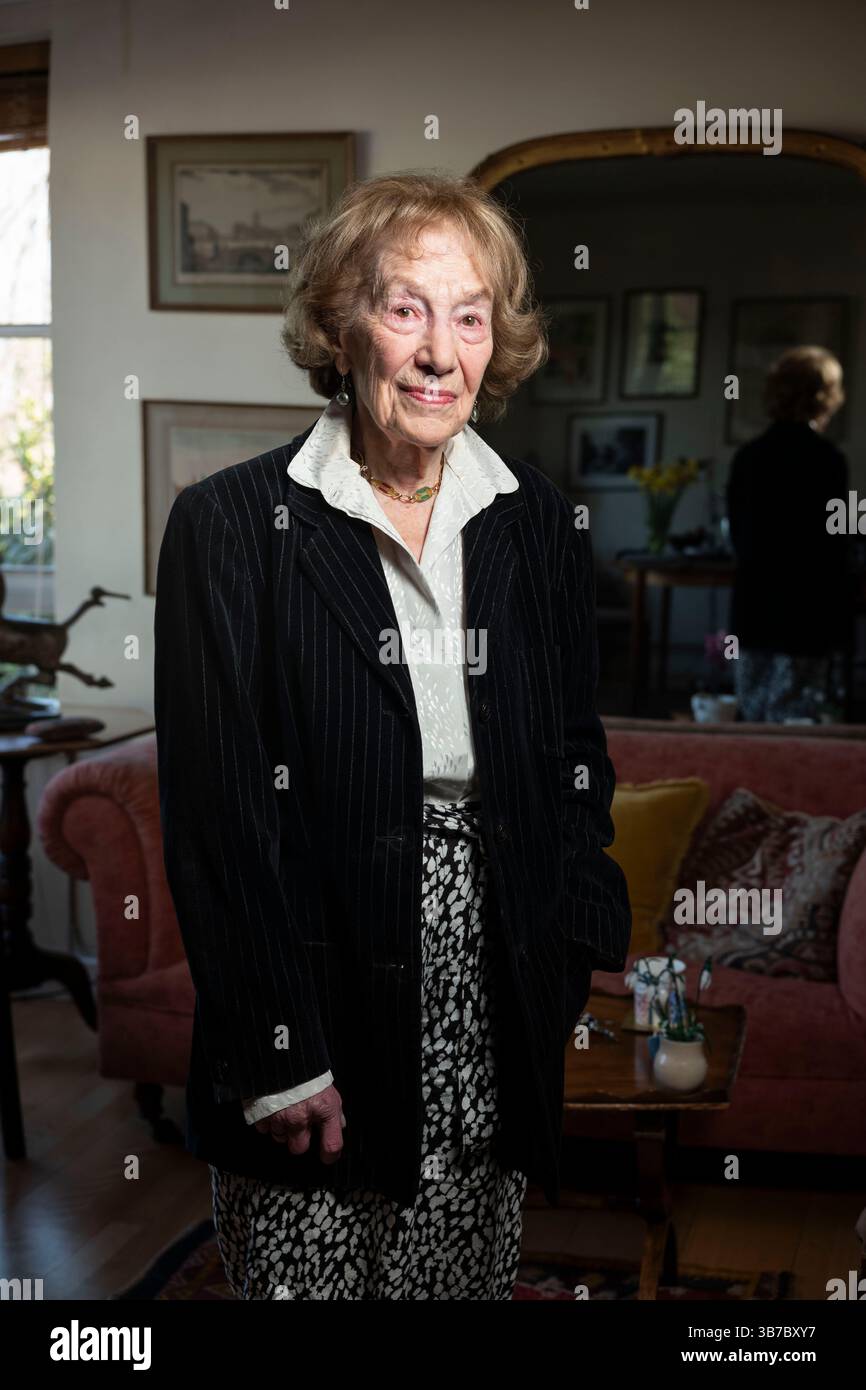 Ruth Klauber, 101-year-old former RAF mechanic who fled the Nazis ...
