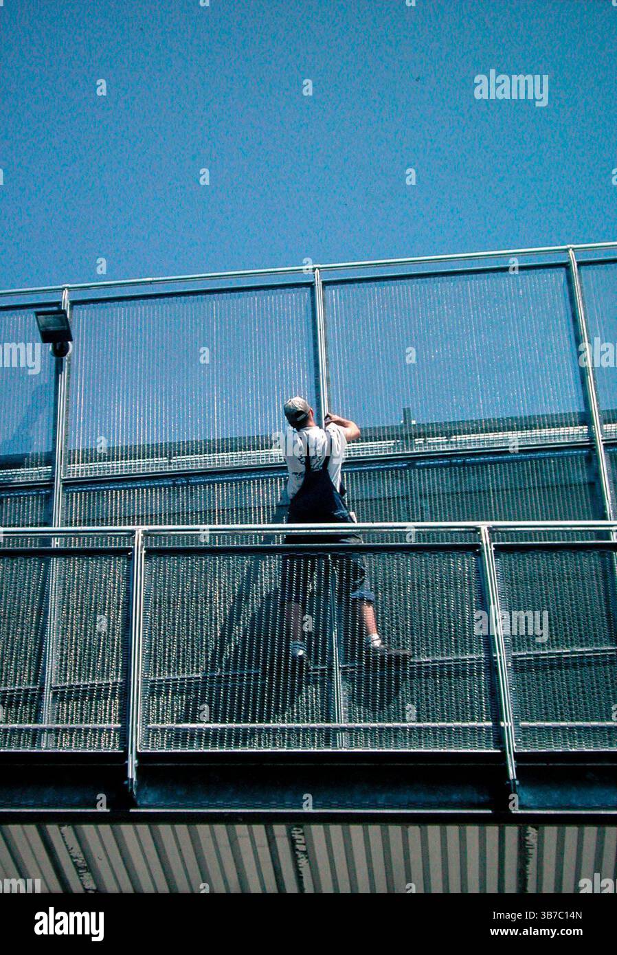 height worker safety at the workplace, minimizing the risk of an ...