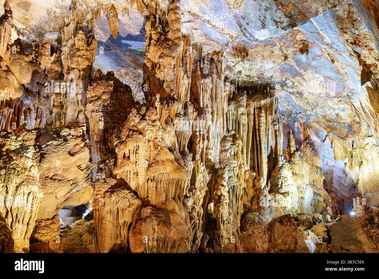 Beautiful stalagmites inside Tien Son Cave, Vietnam Stock Photo - Alamy