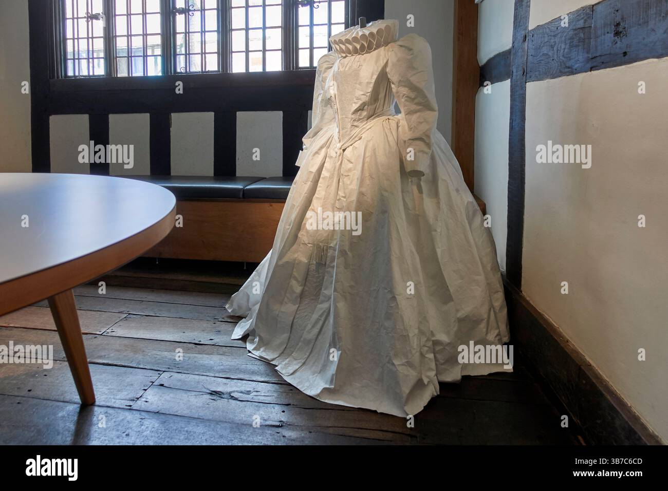 Tudor costume and traditional dress display as featured in Shakespeare ...