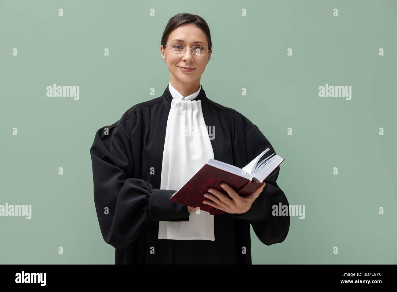 Light green gown hi-res stock photography and images - Alamy