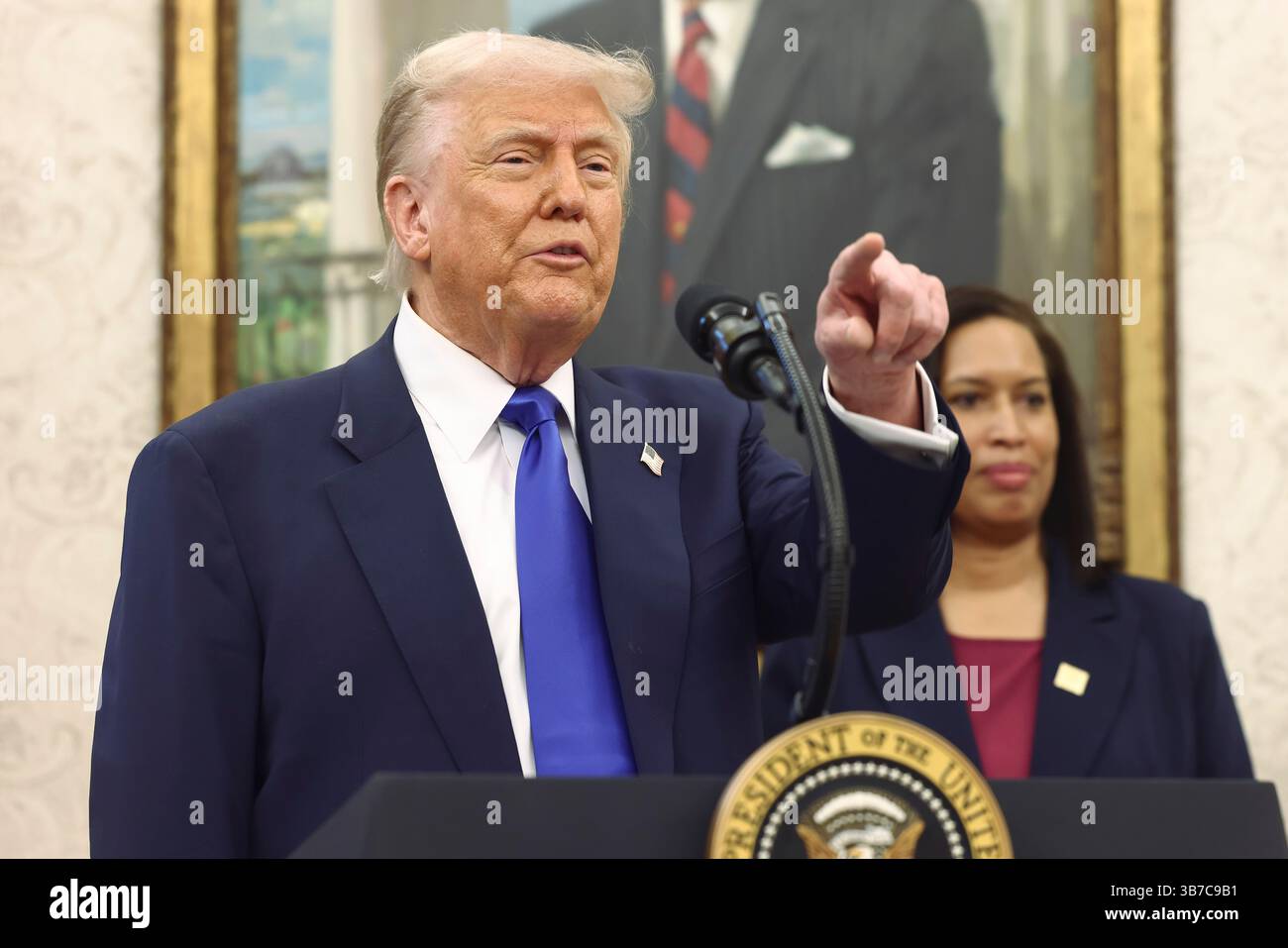 United States President Donald J Trump announces plans for Washington ...