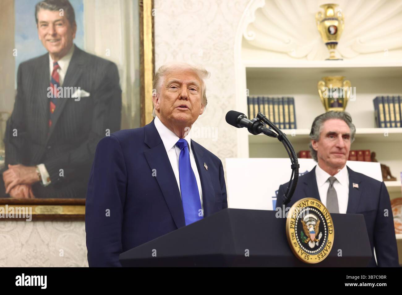 United States President Donald J Trump announces plans for Washington ...