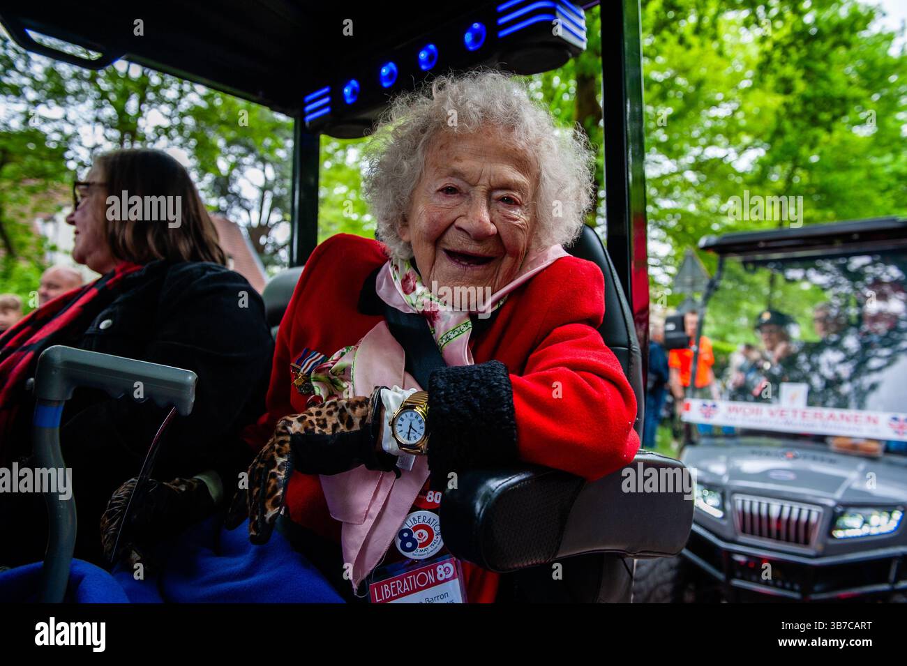 Veteran dorothea barron 100 hi-res stock photography and images - Alamy