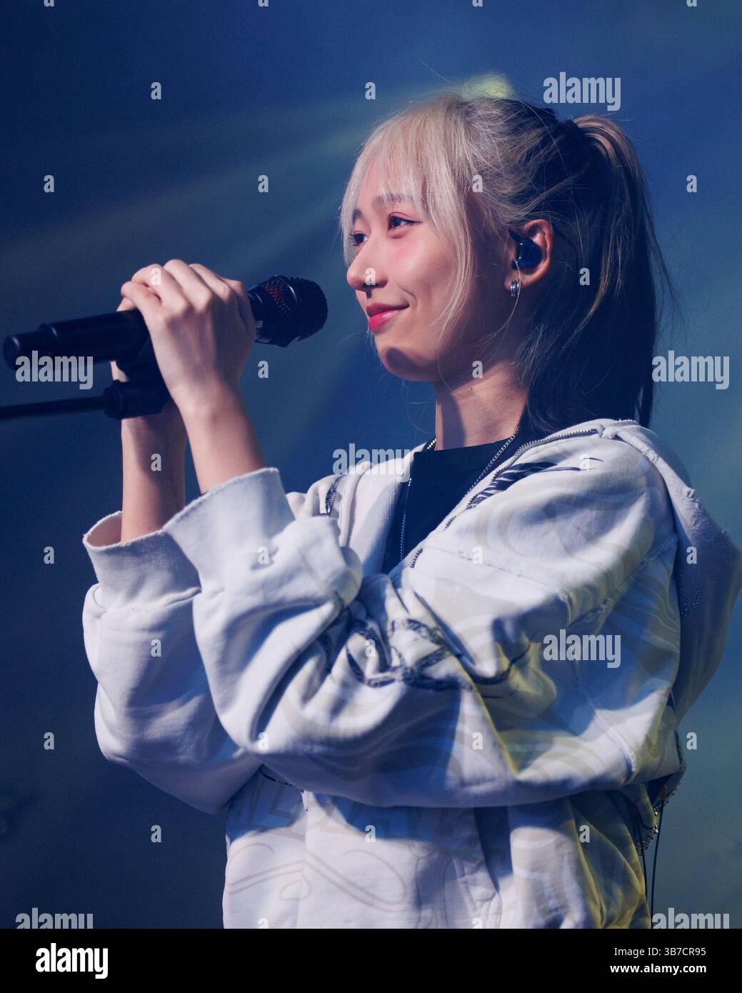 Barcelona, Spain. 31th March 2025. Hannah Bahng (singer and sister of ...