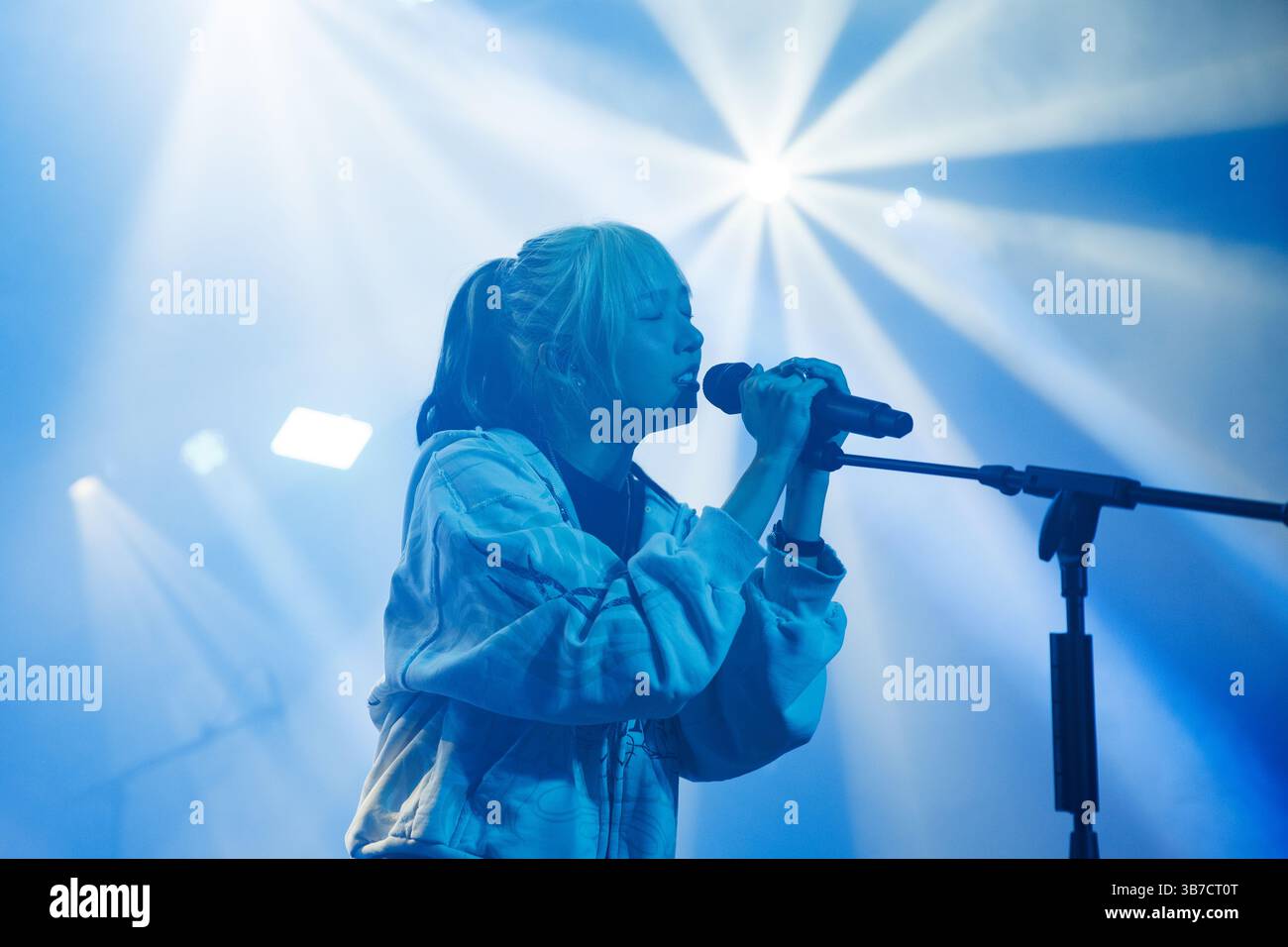 Barcelona, Spain. 31th March 2025. Hannah Bahng (singer and sister of ...