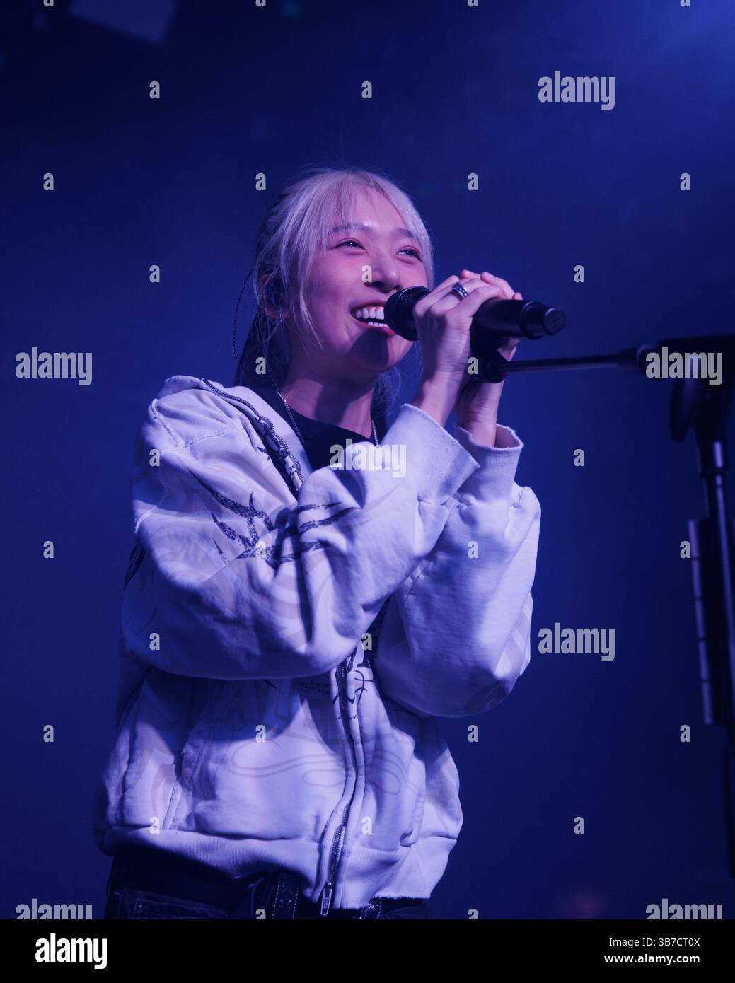 Barcelona, Spain. 31th March 2025. Hannah Bahng (singer and sister of ...