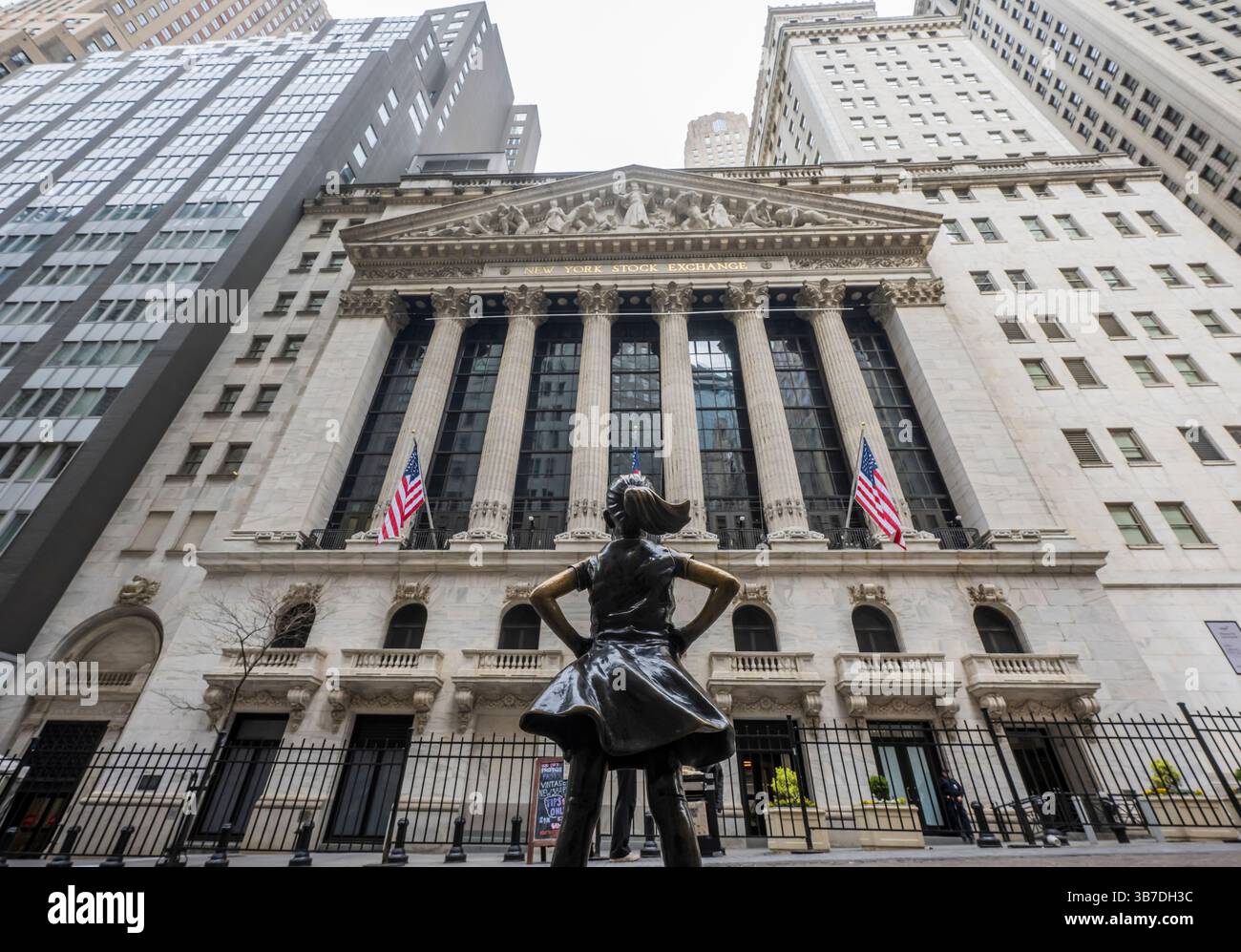 The Fearless Girls sculpture outside the New York Stock Exchange Stock ...