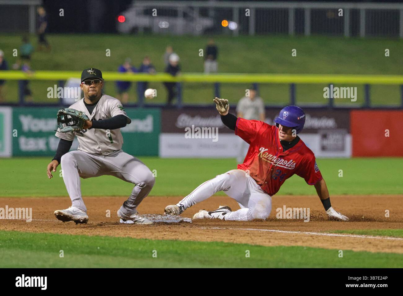 Kannapolis, NC: Kannapolis Cannon Ballers center field George Wolkow ...