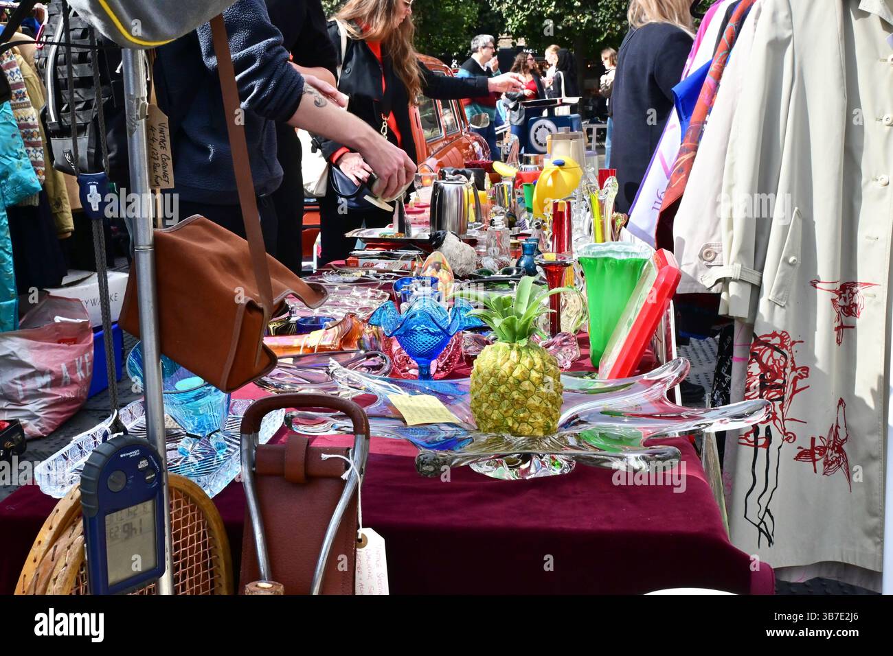 The Classic Car Boot Sale, Kings Cross, London Stock Photo - Alamy