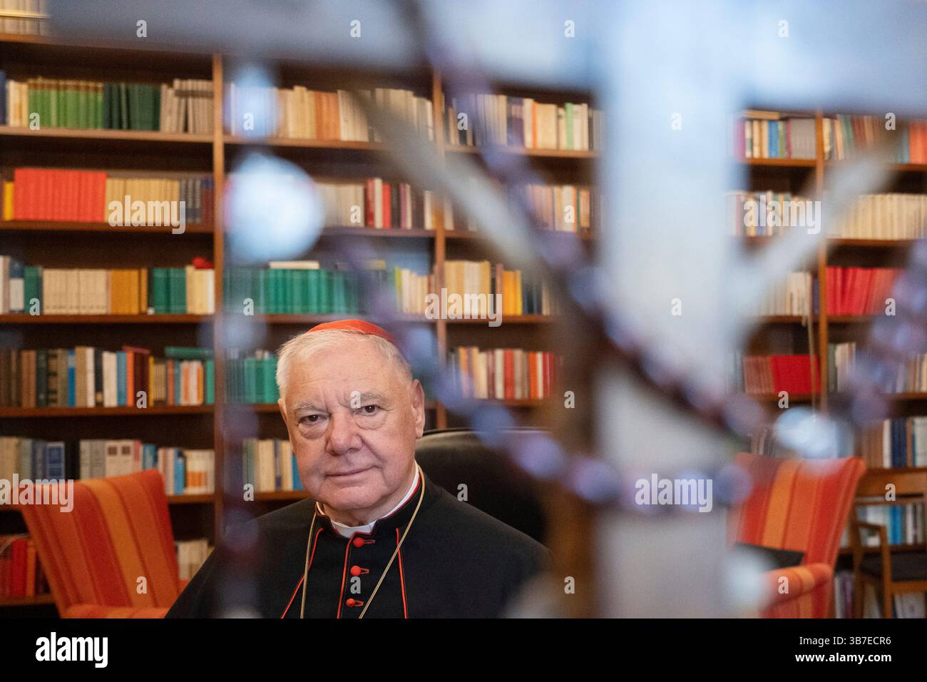 Rom, Italy. 06th May, 2025. German Cardinal Gerhard Ludwig Müller sits ...