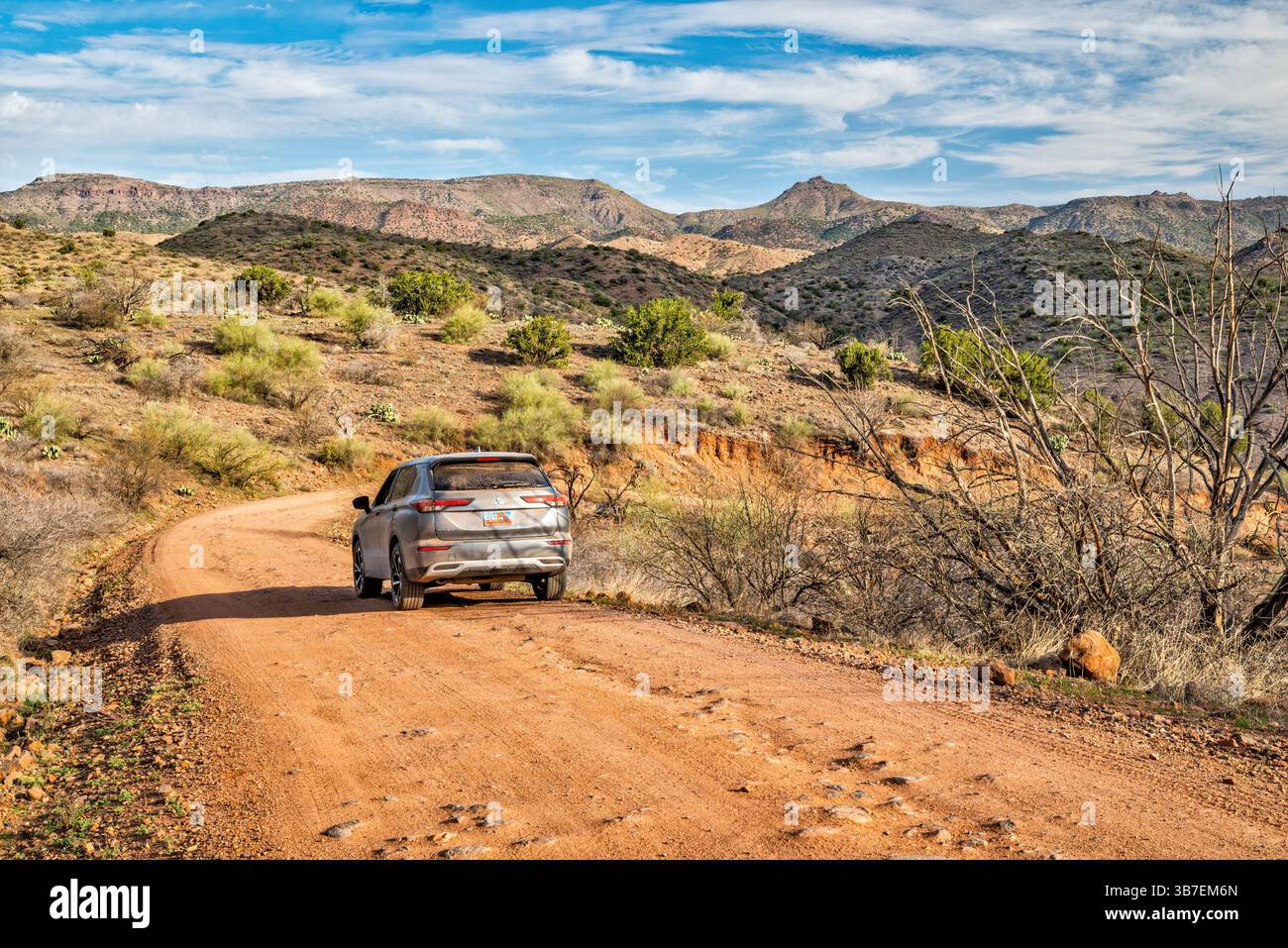 Vehicle on Bloody Basin Road, Turret Peak, New River Mountains in ...