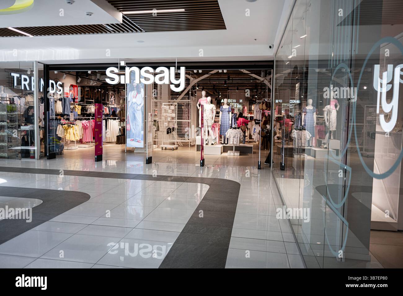 Ivano-Frankivsk, Ukraine - April 29, 2025: Fashion outlet Sinsay entrance in a shopping mall ...
