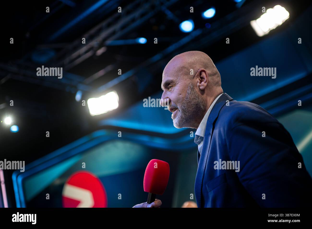 250506 Niklas Holmgren under en pressträff med Viaplay där man ...