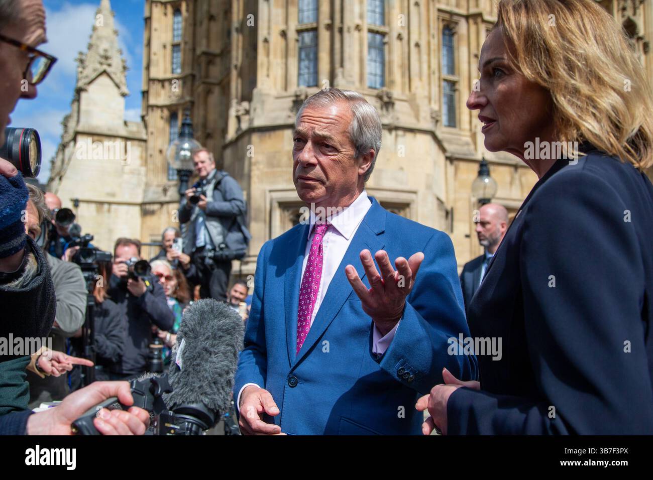 London, England, UK. 6th May, 2025. Reform UK Leader NIGEL FARAGE and ...