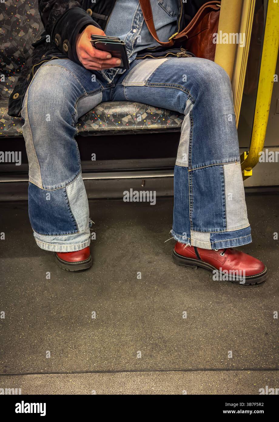 Berlin Reinickendorf, ÖPNV: BVG, U-Bahn Linie U8: Retro Jeans Look - 06 ...