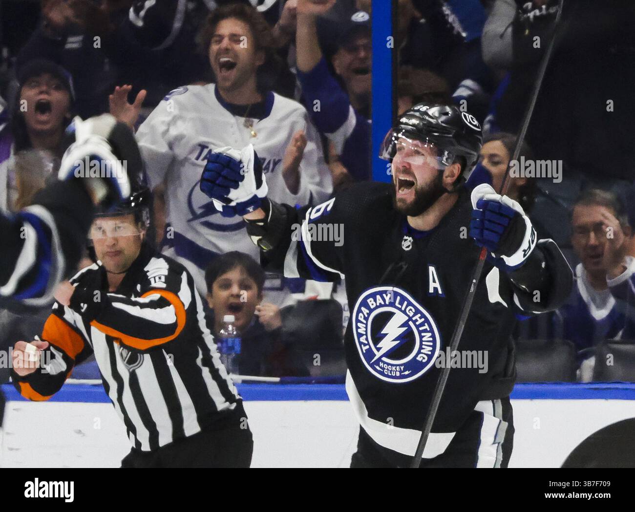 108721289w hi-res stock photography and images - Alamy