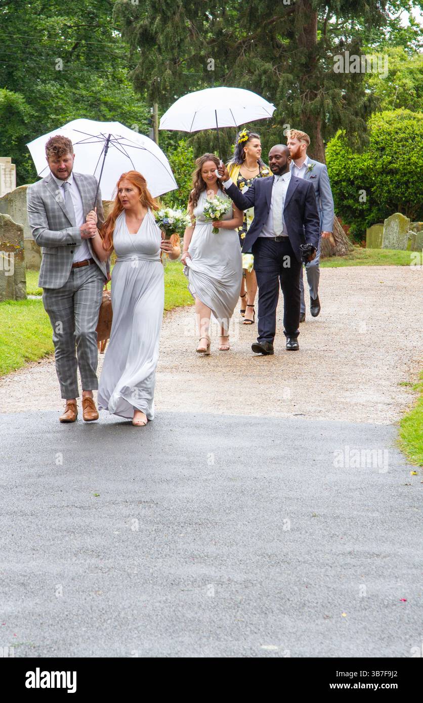 Traditional British church wedding in St Michael's Framlingham a ...