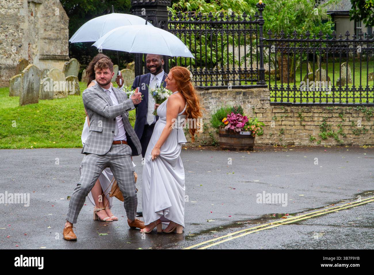 Traditional British church wedding in St Michael's Framlingham a ...