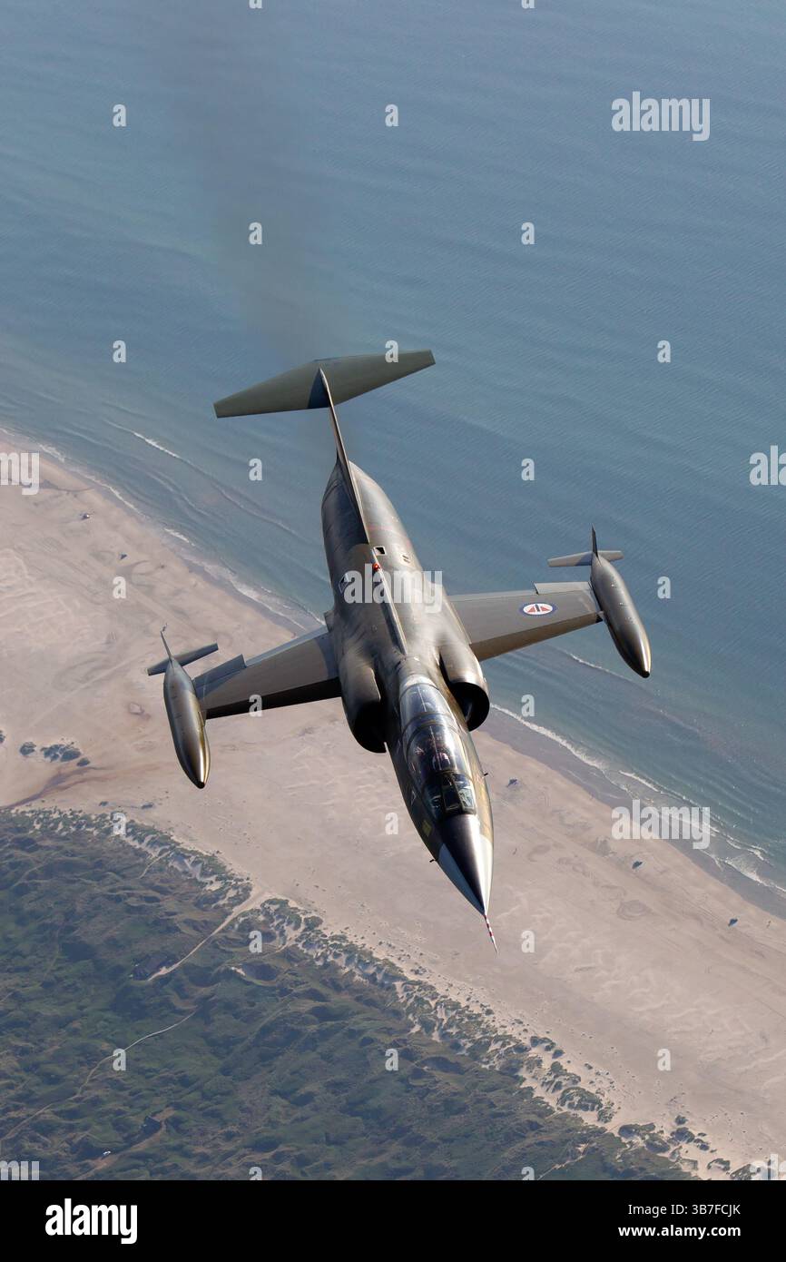 The Norwegian Canadair CF-104D Starfighter is a variant of the Canadair ...