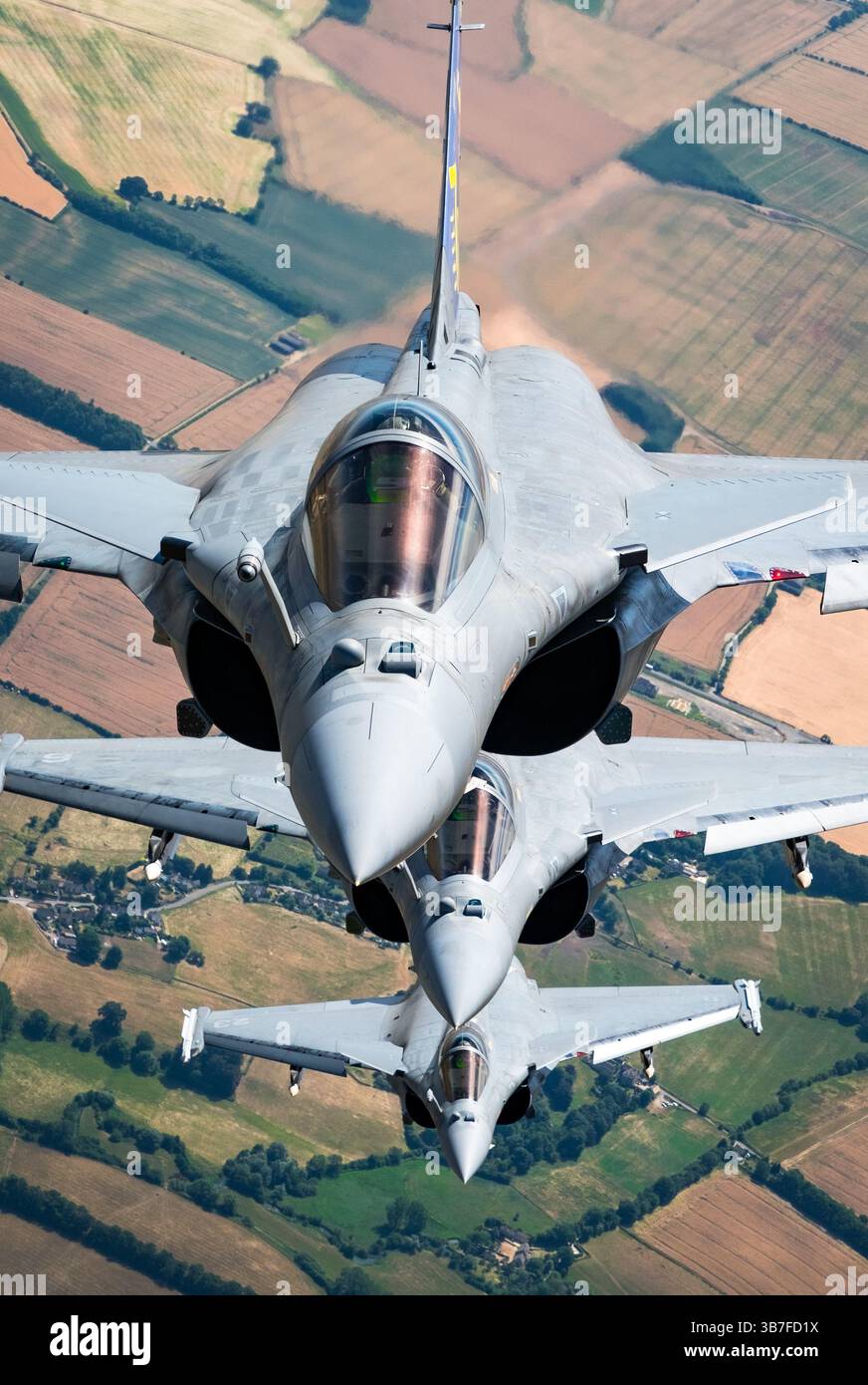 In a stunning formation, the French Navy's Dassault Rafale M aircraft ...