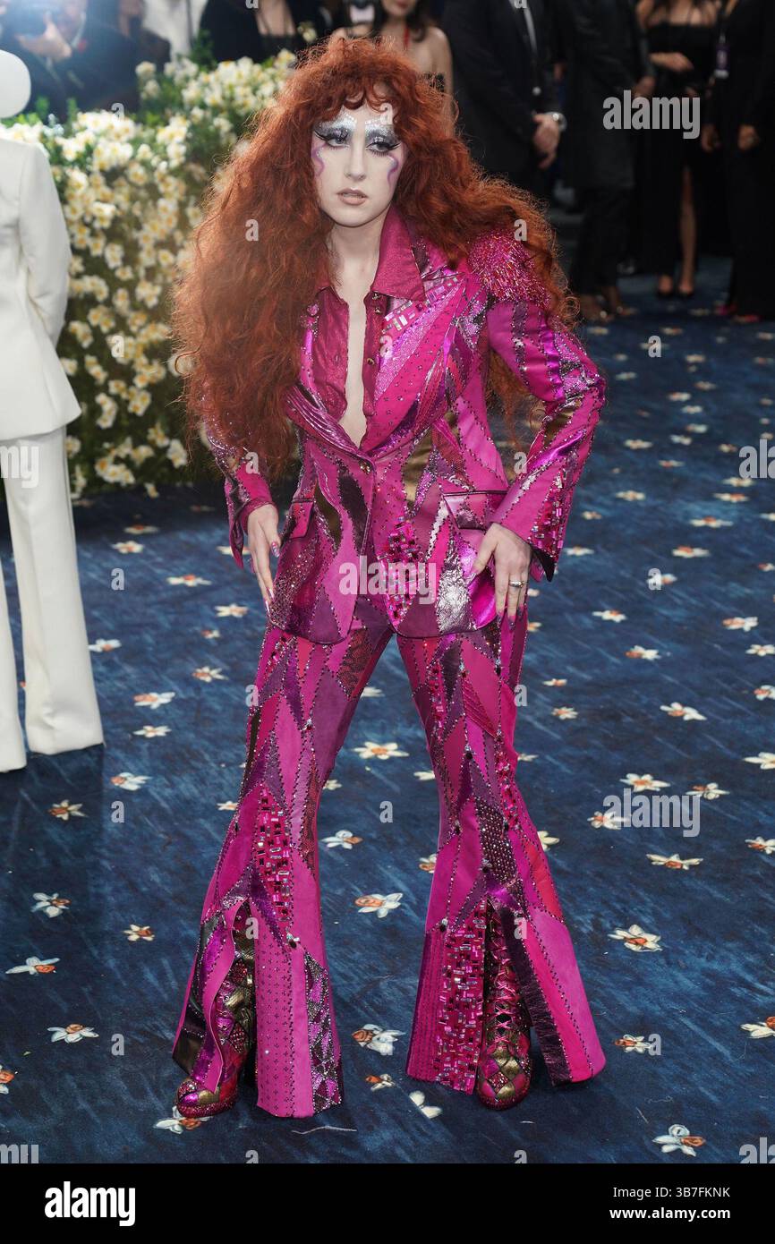 Chappell Roan at arrivals for The 2025 Costume Institute Exhibition ...