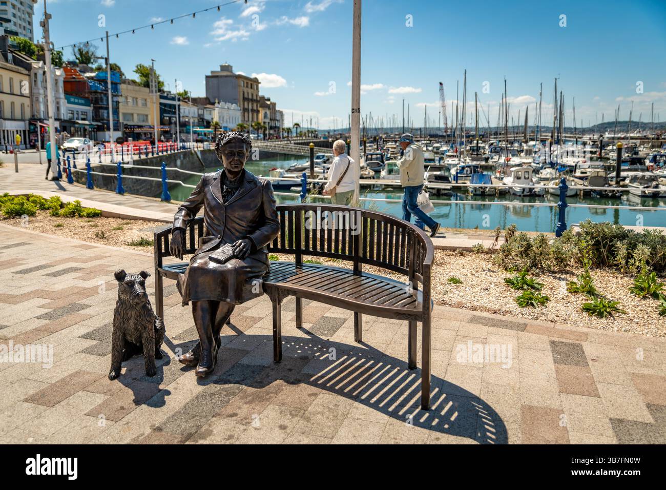 Torquay, UK. 6th May, 2025. A new statue of Agatha Christie on the ...