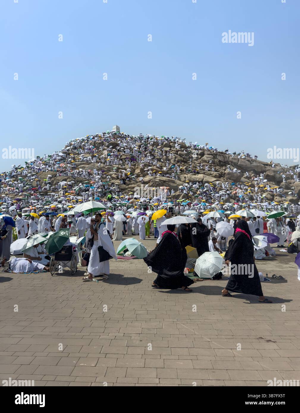 MECCA, SAUDI ARABIA, 15 JUNE 2024: Muslims at Mount Arafat (and Jabal ...