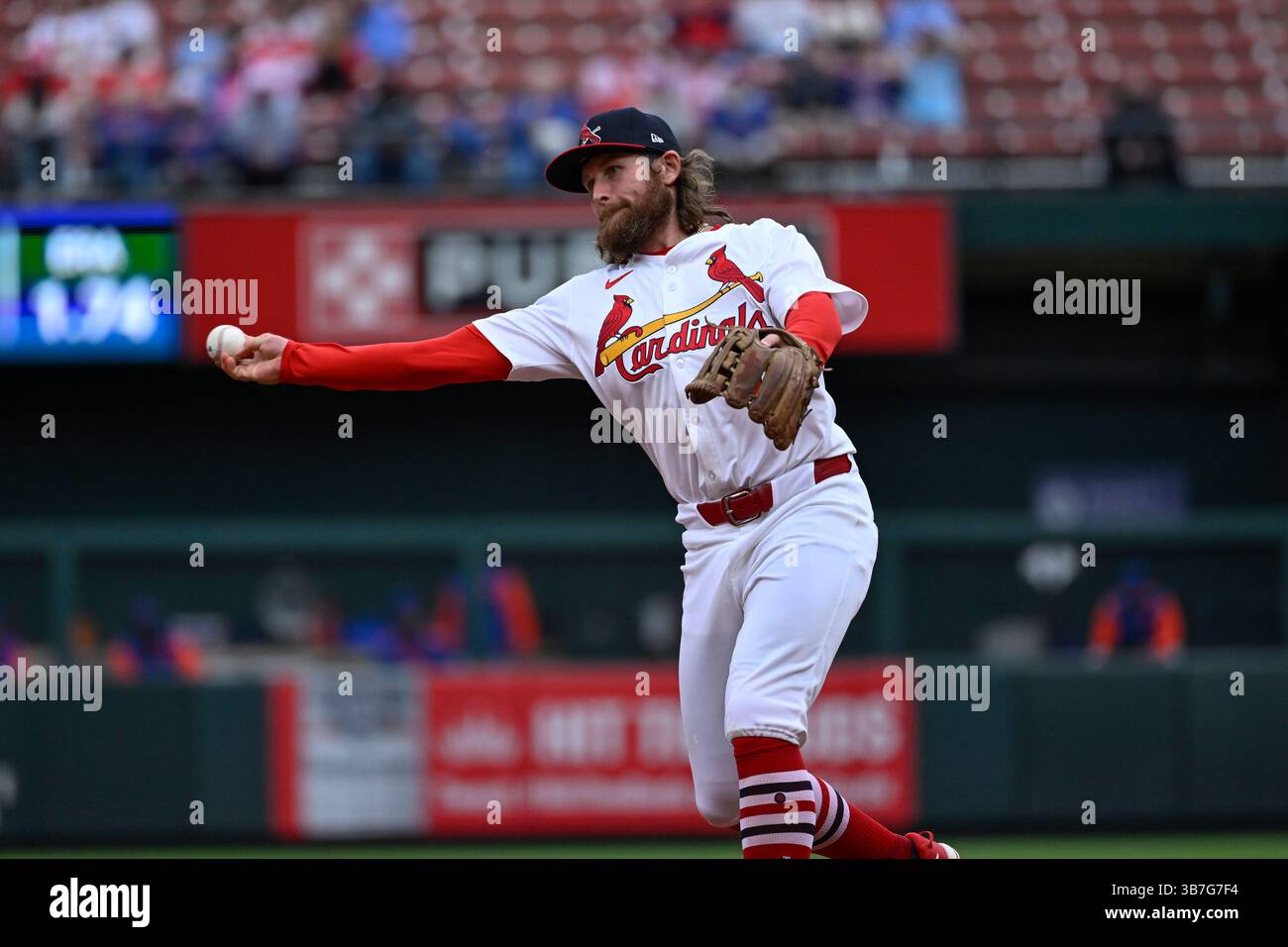 St. Louis Cardinals second baseman Brendan Donovan throws out New York ...