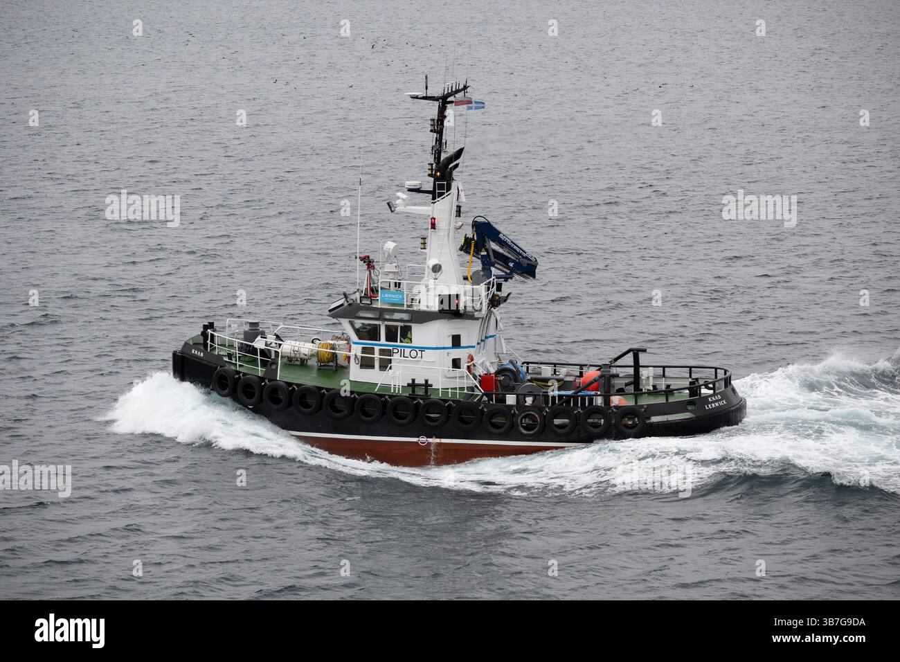 Lerwick Harbour Authority Workboat Knab doubles as a Pilot Boat and Tug ...
