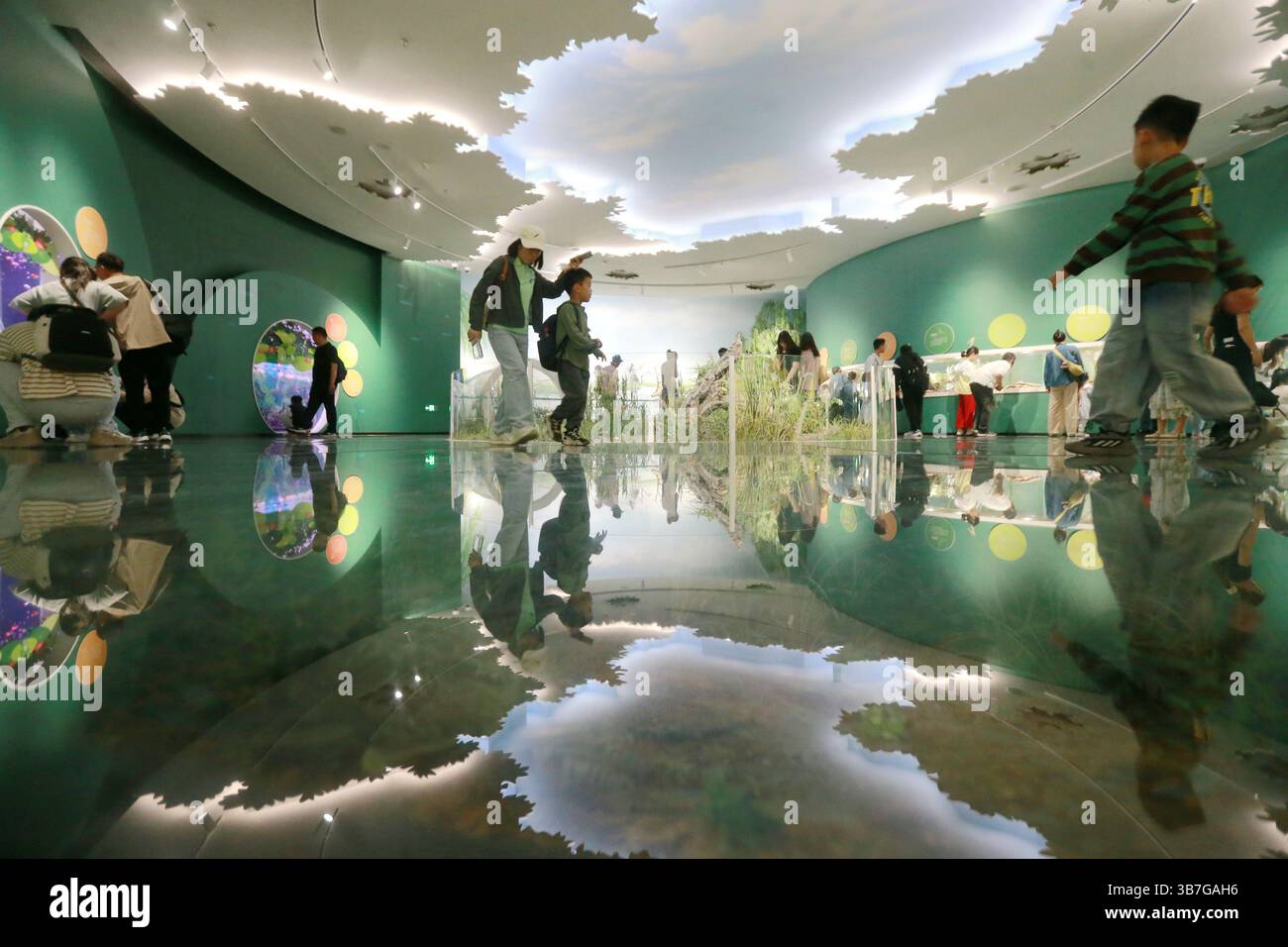 Yangzhou, China's Jiangsu Province. 3rd May, 2025. Tourists visit the ...