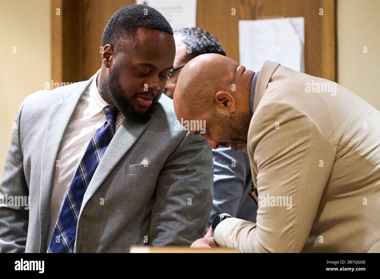 Former Memphis Police Department officer Tadarrius Bean, left, one of ...