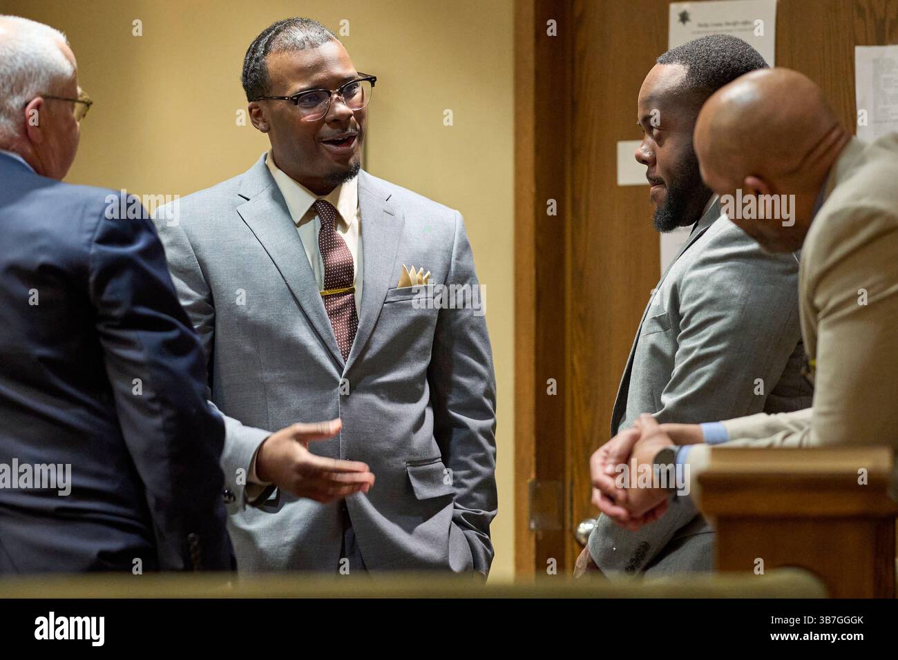 Former Memphis Police Department officers Justin Smith Jr., second from ...