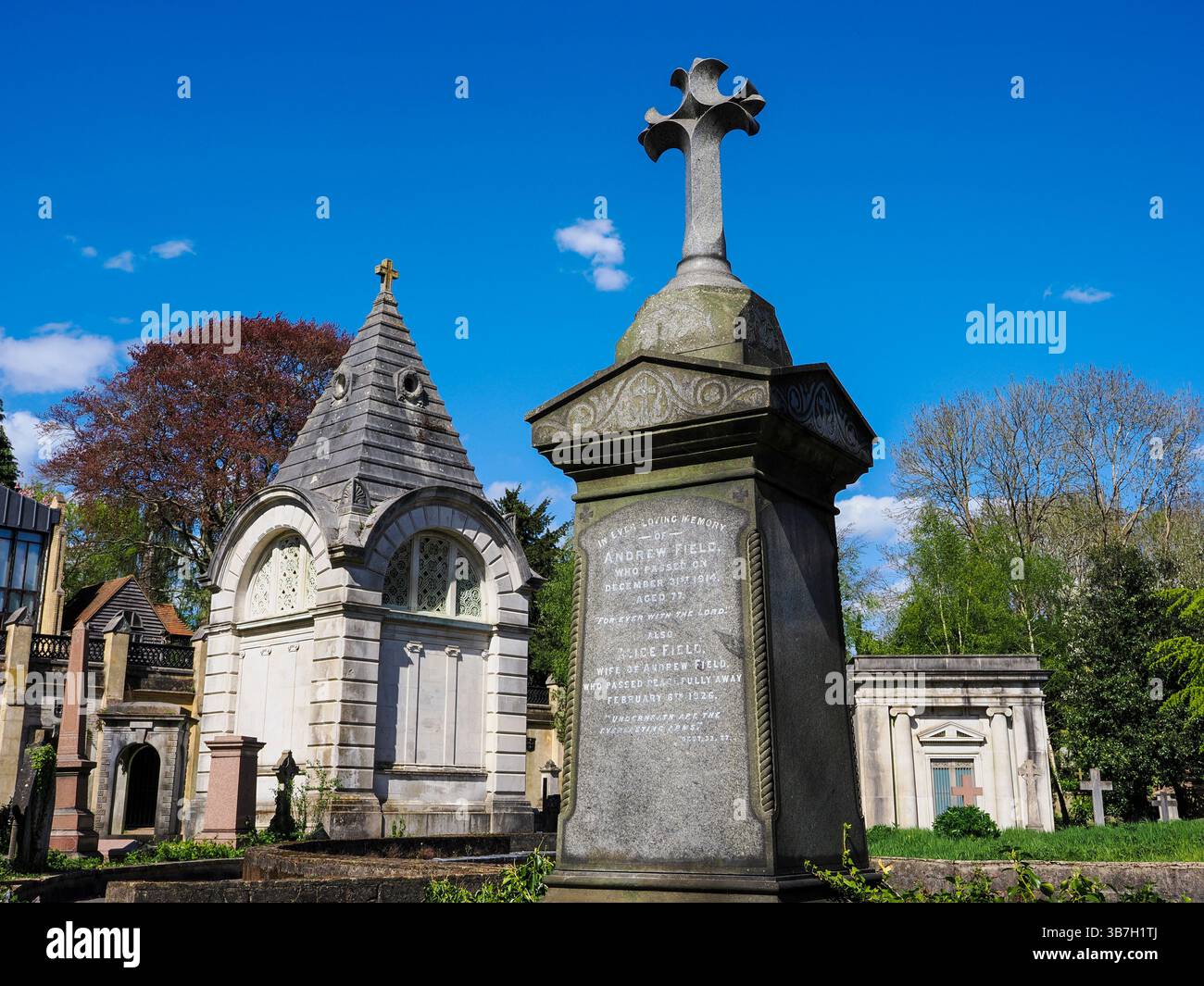 Cross, Highgate Cemetery, Highgate, Camden, London, England, UK, GB ...